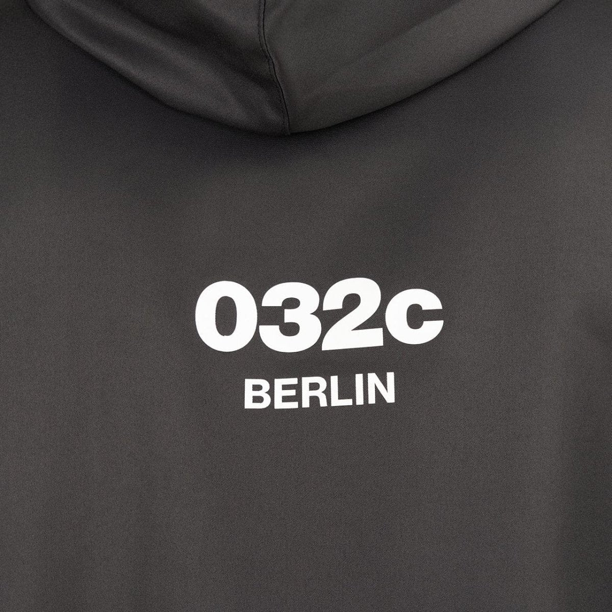 032c The 032c Raincoat (Black) SS22-W-6020 – Allike Store